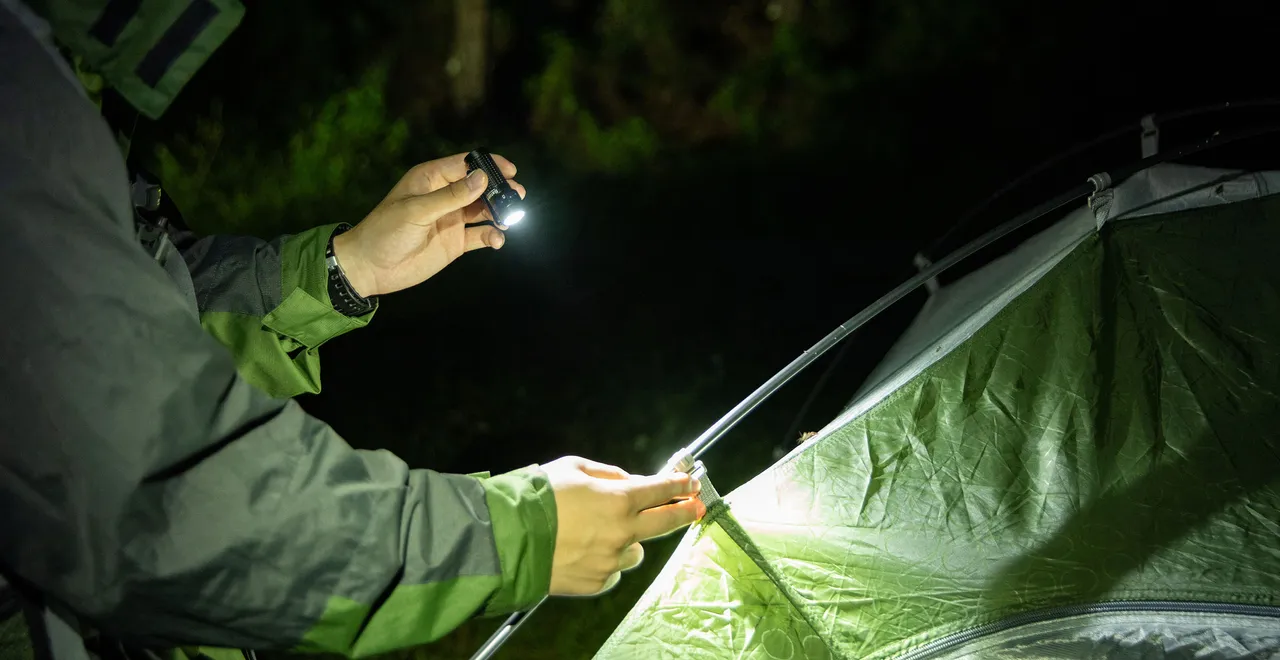 Baton 4 Powerful EDC Torch 1300 Lumens (Standard/Premium Edition ...